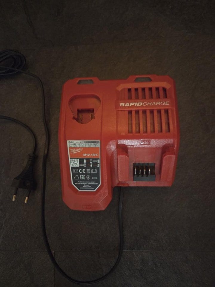 Milwaukee M12-18FC snabbladdare | Blocket