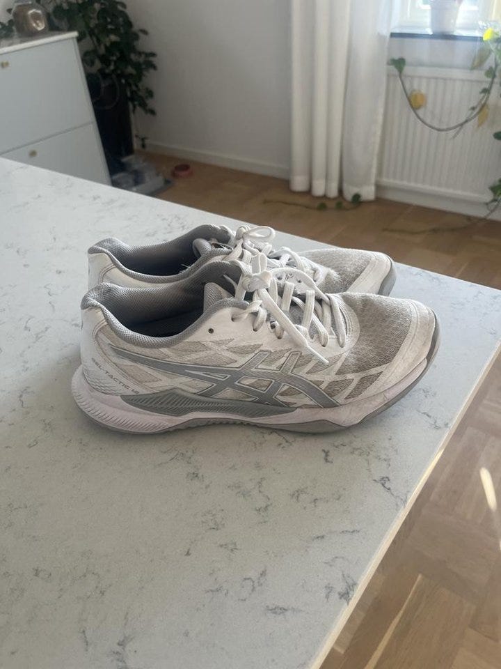 asics inomhus skor | Blocket