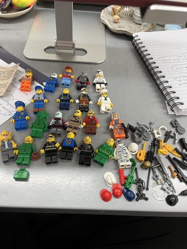 22st Lego-gubbar m tillbehör | Blocket