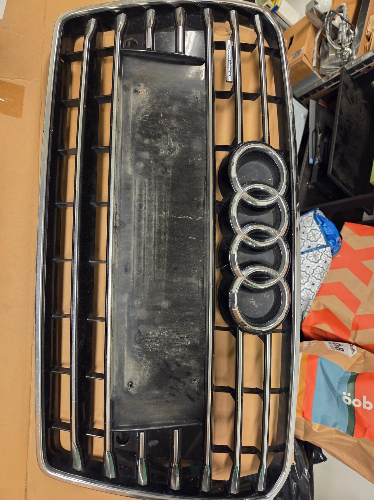 Audi a5 original grill svart | Blocket