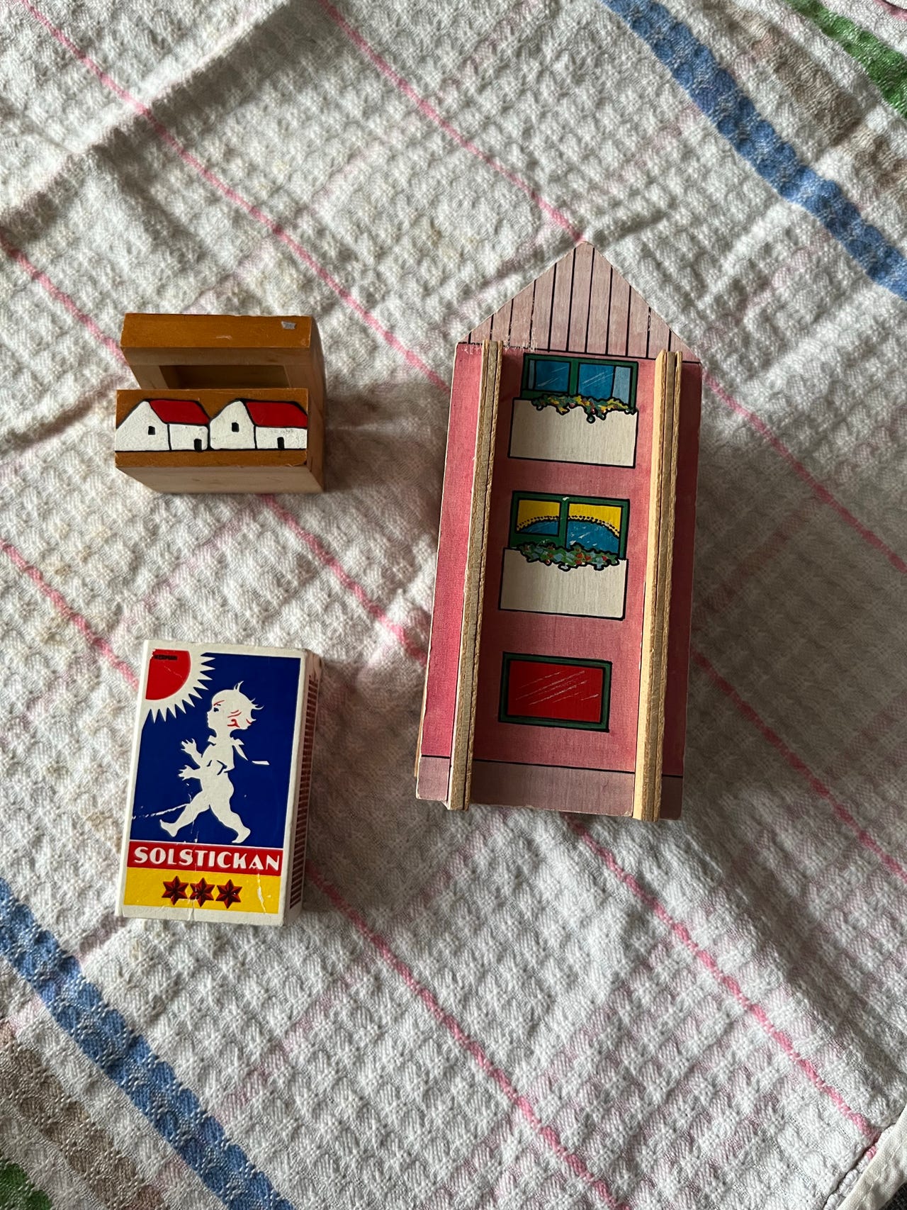 Träleksak Hus och med Låda i Trä/liten smycke skin Retro gamla saker ...