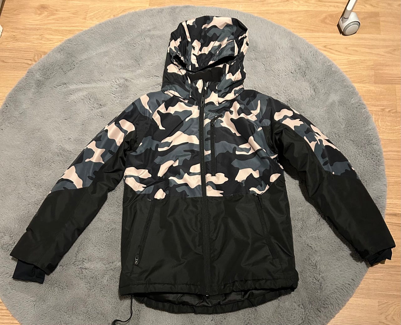 Everest svart-kamouflage vinterjacka /skidjacka stl 158 | Blocket