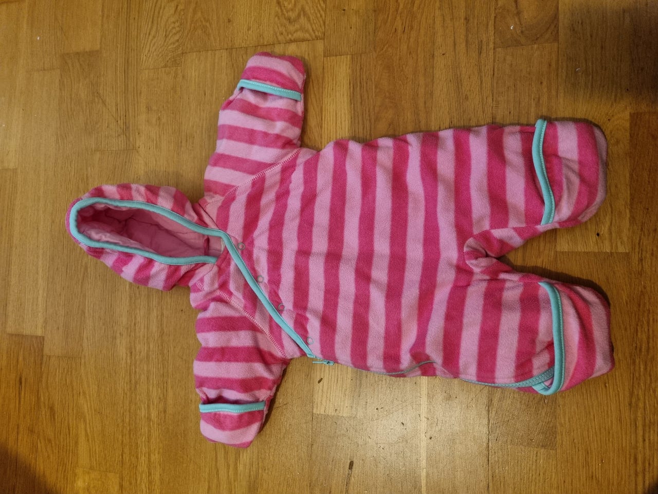 Lindex vinteroverall för baby flicka | Blocket