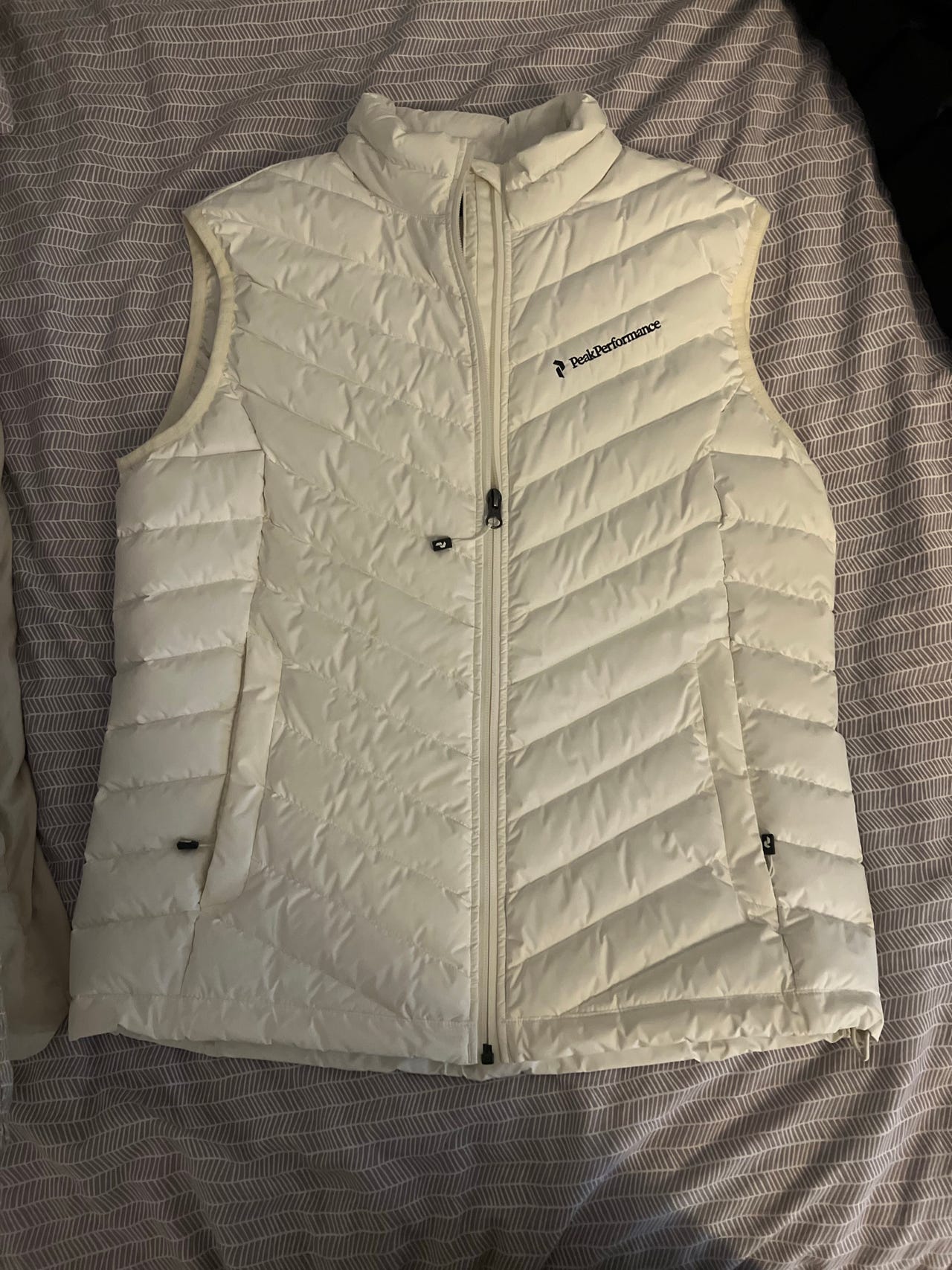 Peak Performance Västar Vit Dam L | Blocket