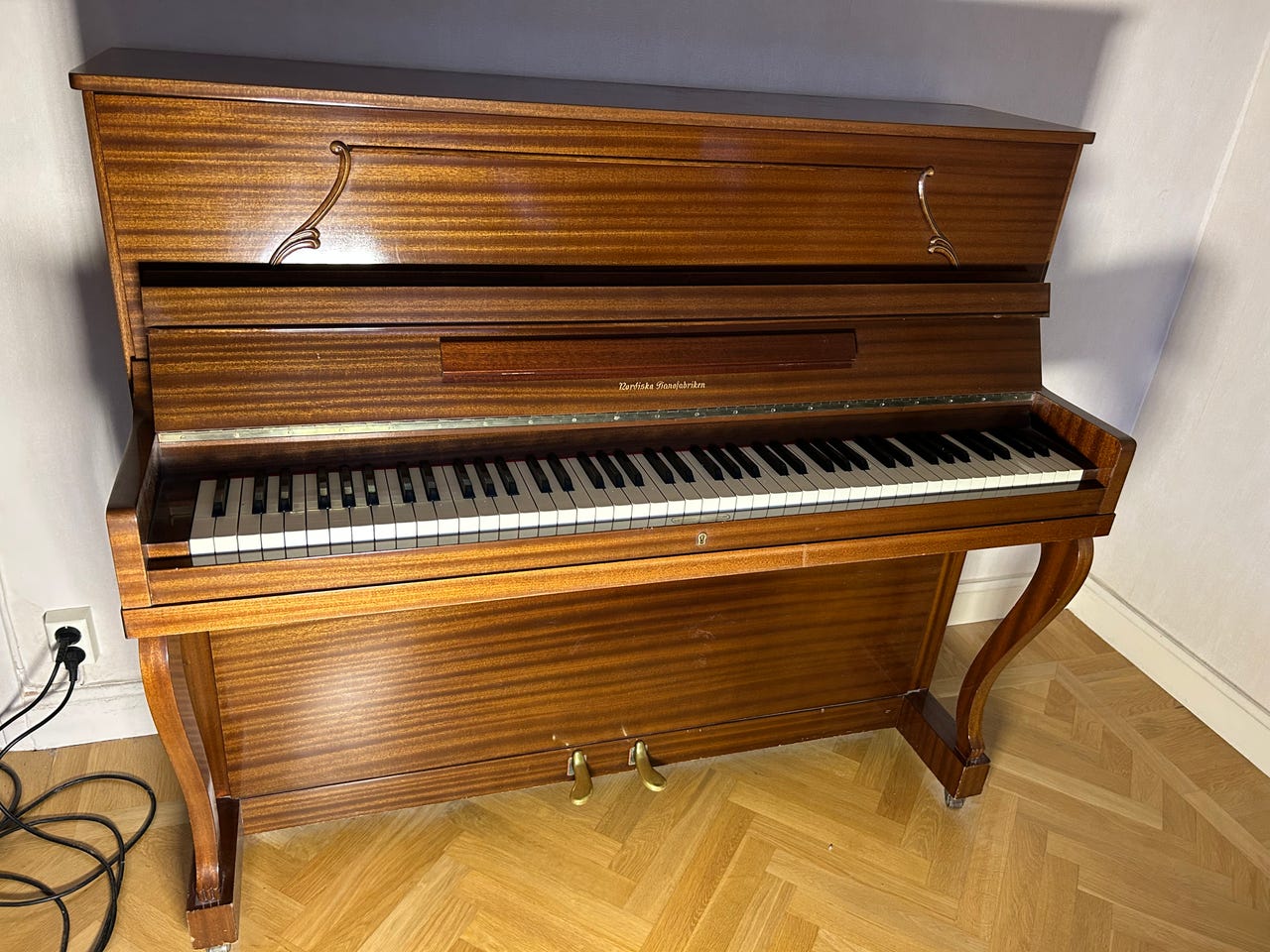Piano bortskänkes | Blocket