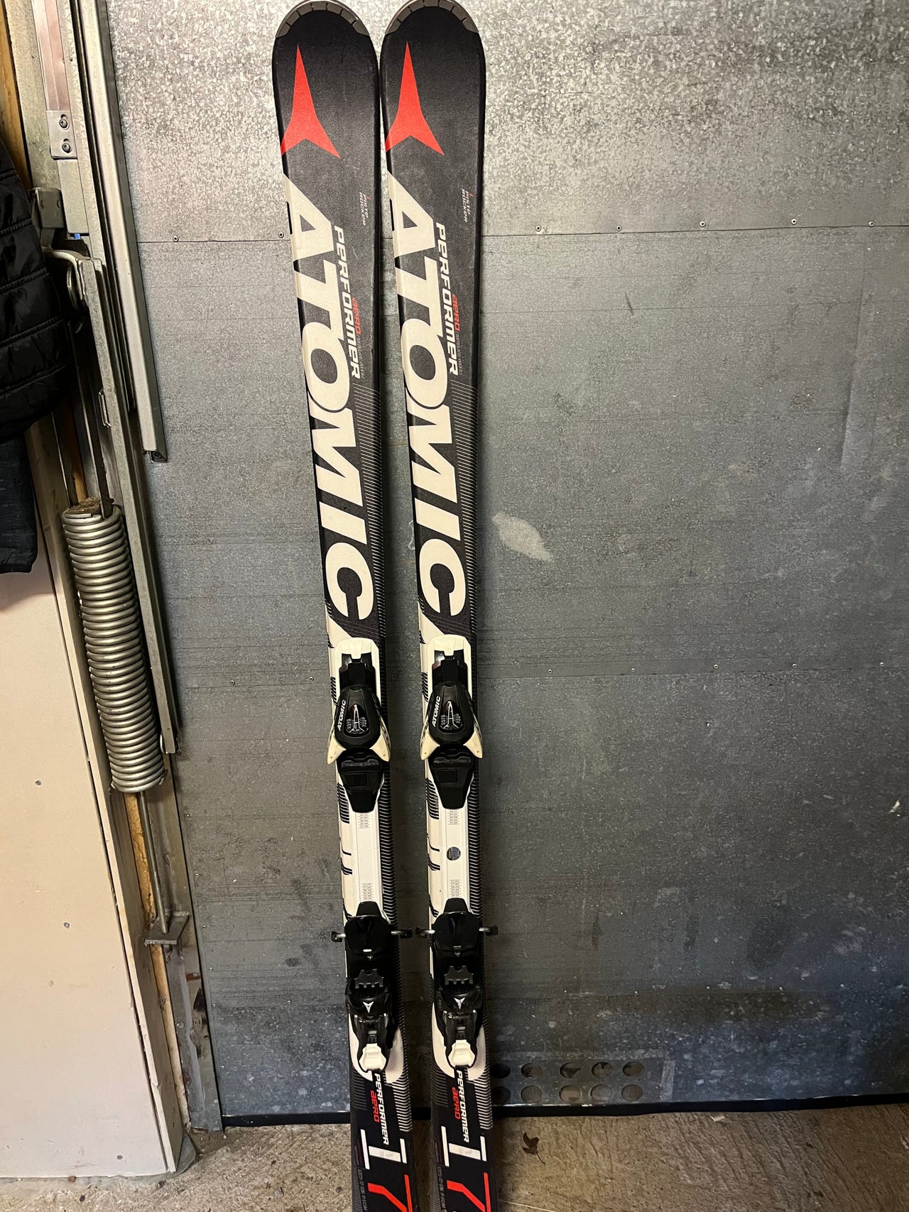 Slalomskidor Atomic performer 173 cm | Blocket