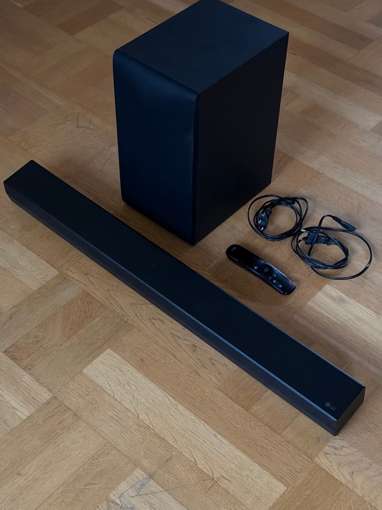 LG Soundbar med subwoofer och fjärrkontroll | Blocket