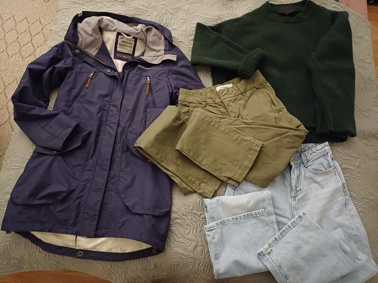 Fyra plagg för 400 kr | Blocket