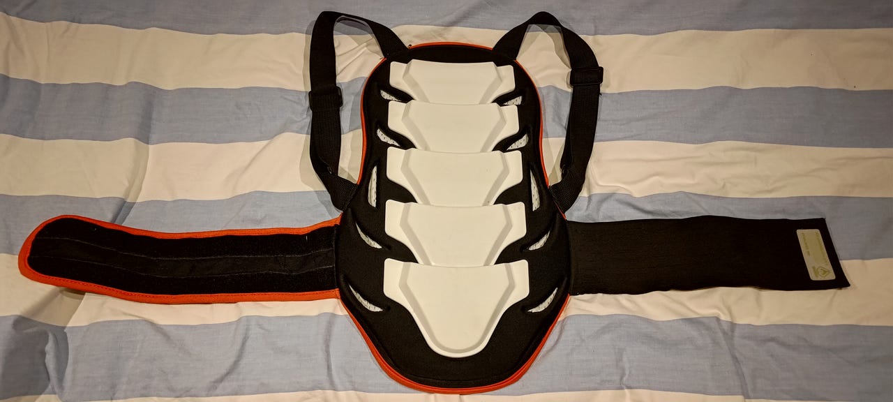 Warp (Stadium) Alpint Ryggskydd 50cm (typ 9-13år) Junior svart och vit ...