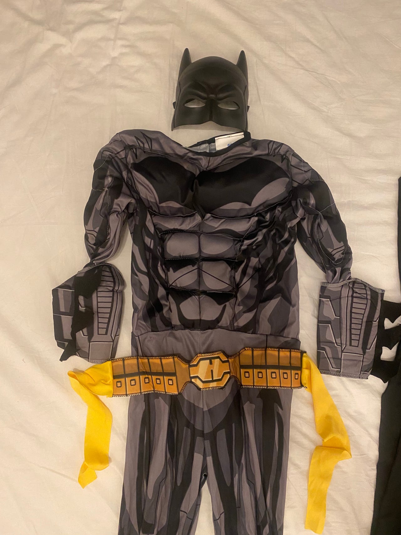 Batman dräkt med mask och mantel som ingår! | Blocket