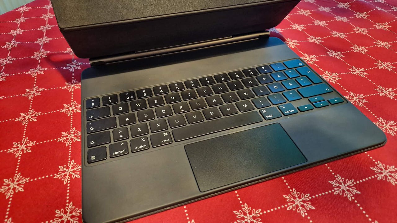 Apple Magic Keyboard iPad Pro 12,9″ – Original, knappt använt | Blocket