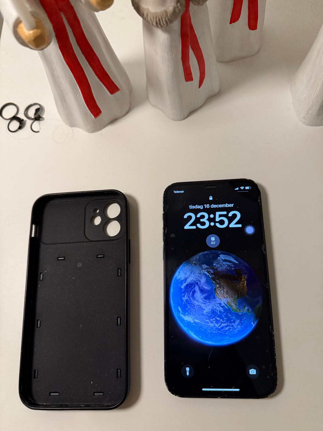 Apple iPhone 12 64 GB svart | Blocket