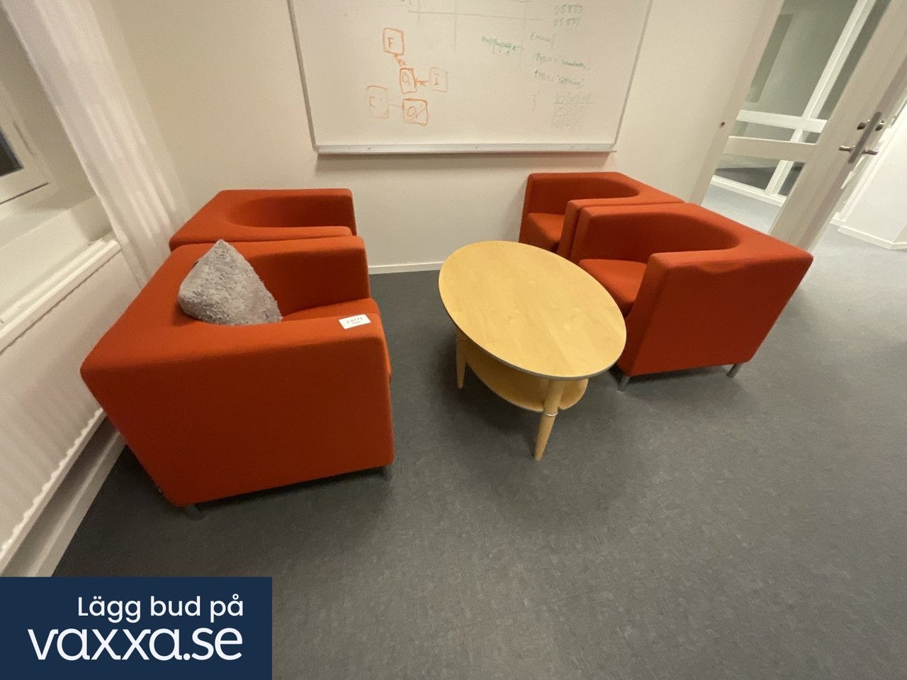 4 st fåtöljer med bord J0171 | Blocket