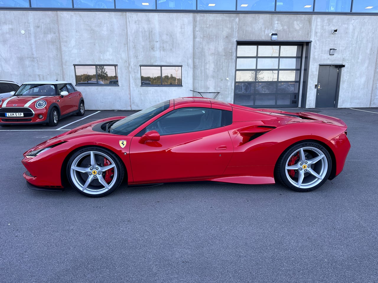 Original Ferrari F8 Fälgar med däck | Blocket