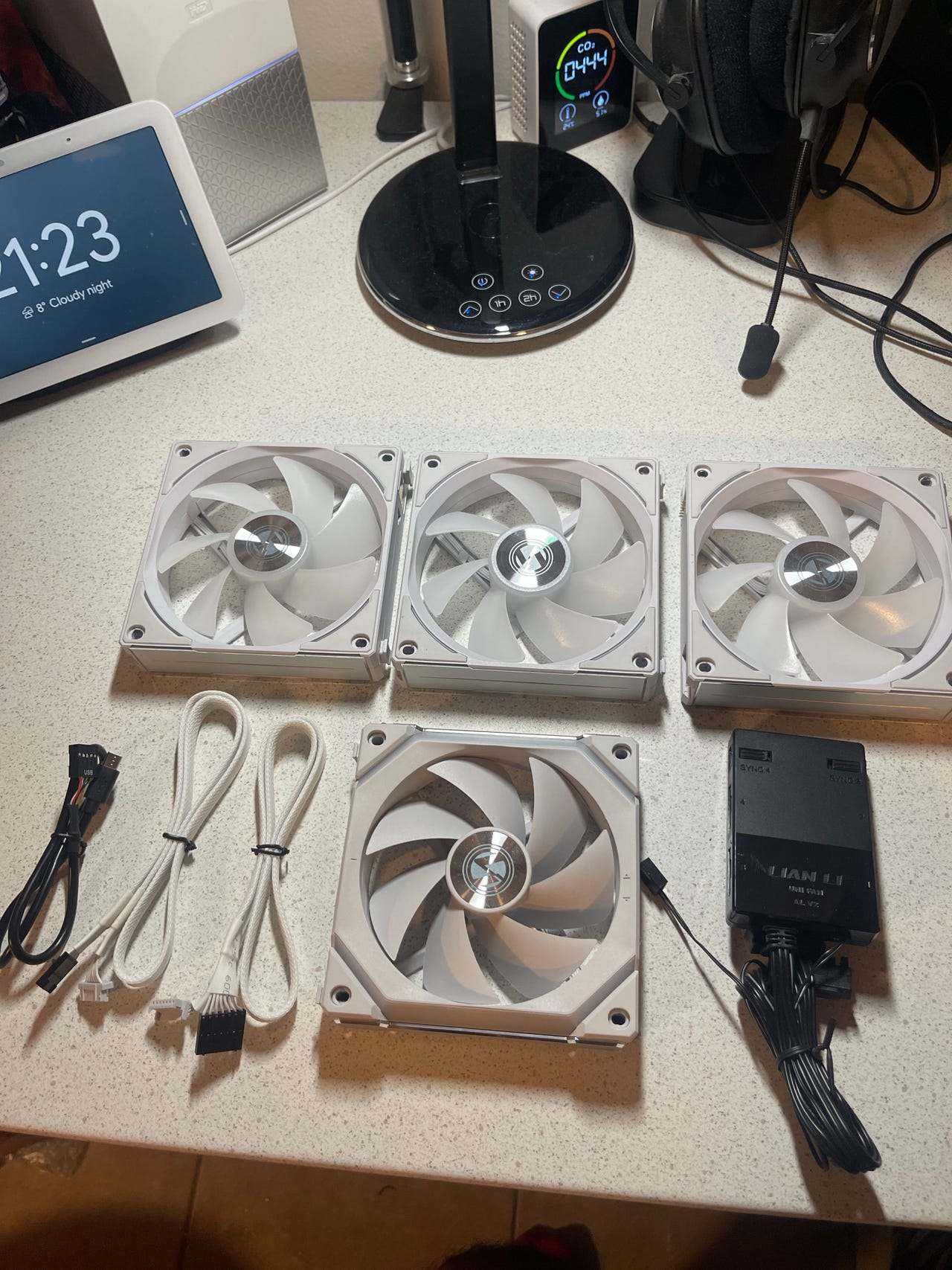 Lian Li UNI FAN AL V2 & SL120 RGB V2 + controller – komplett paket ...