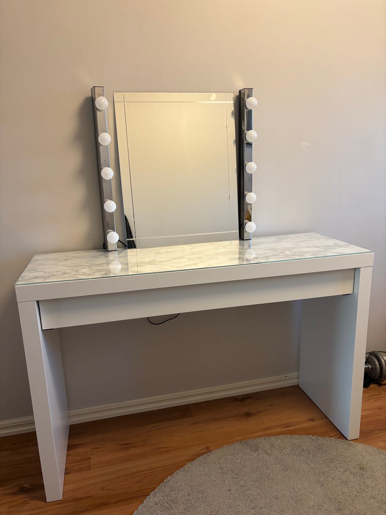 IKEA spegel och lampor | Blocket