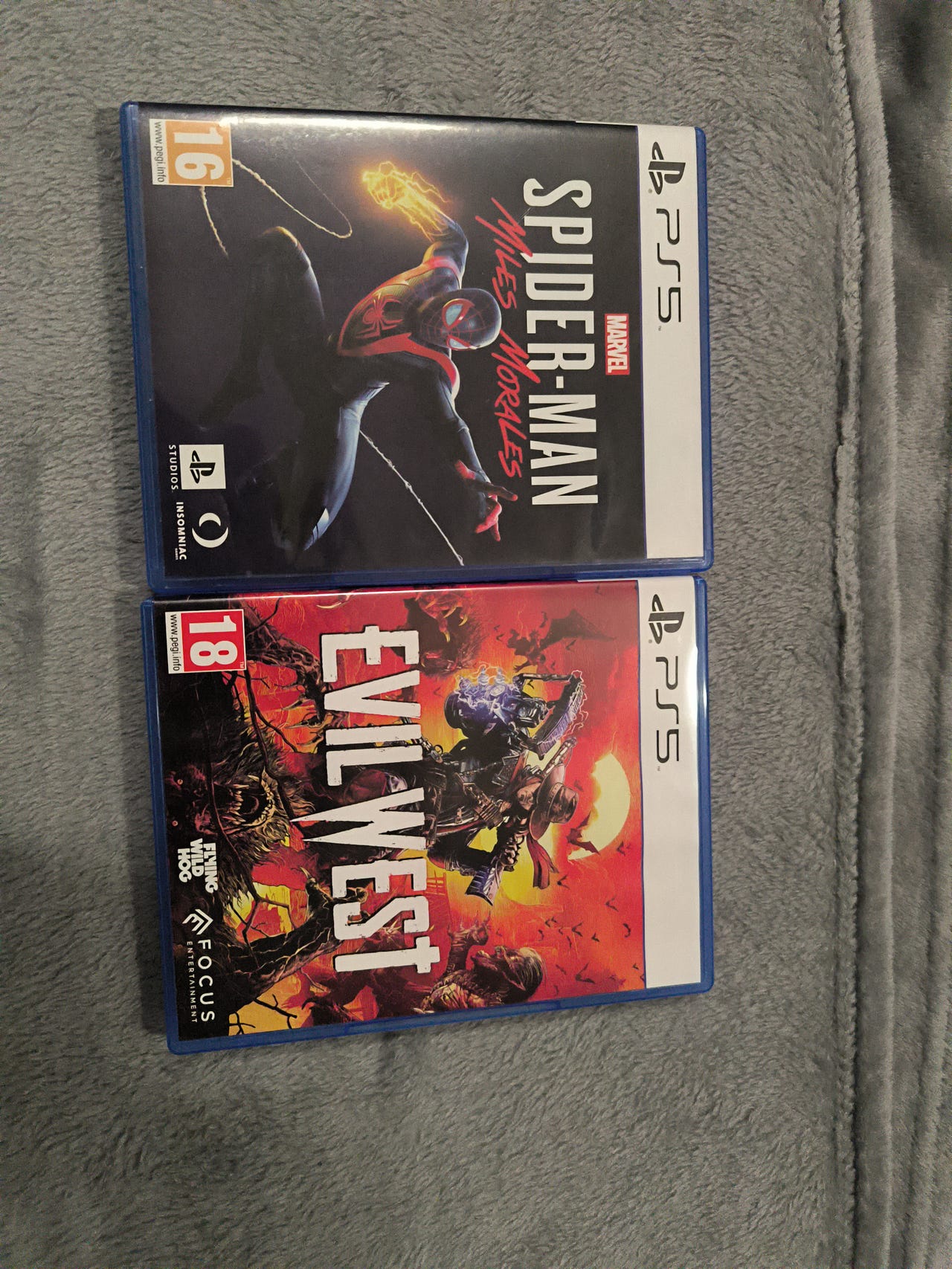 Sony Playstation 5 Spel Spider-Man och Evil West | Blocket