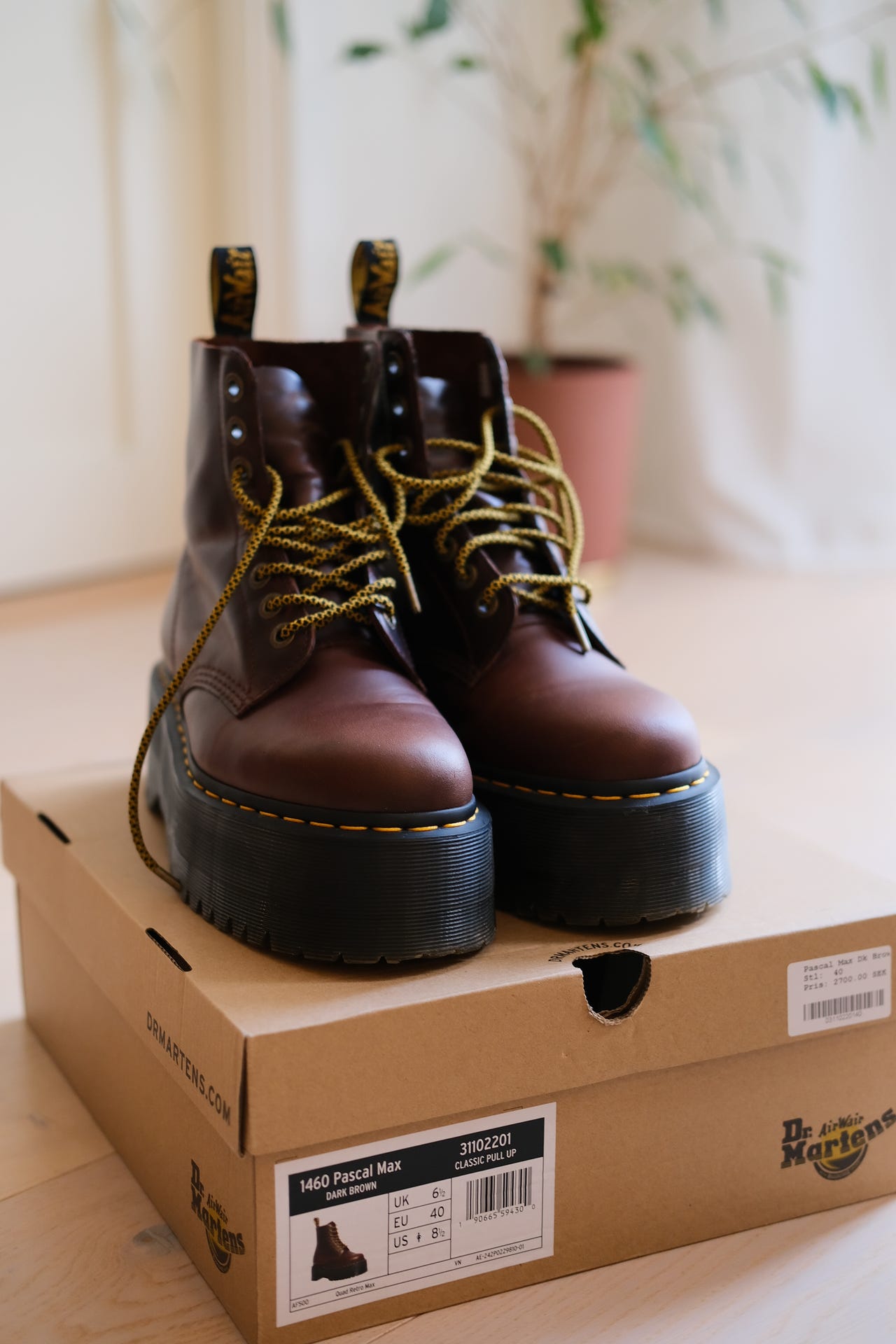 Dr. Martens 1460 Pascal Max Dark Brown (Stövlar storlek 40 brun läder ...