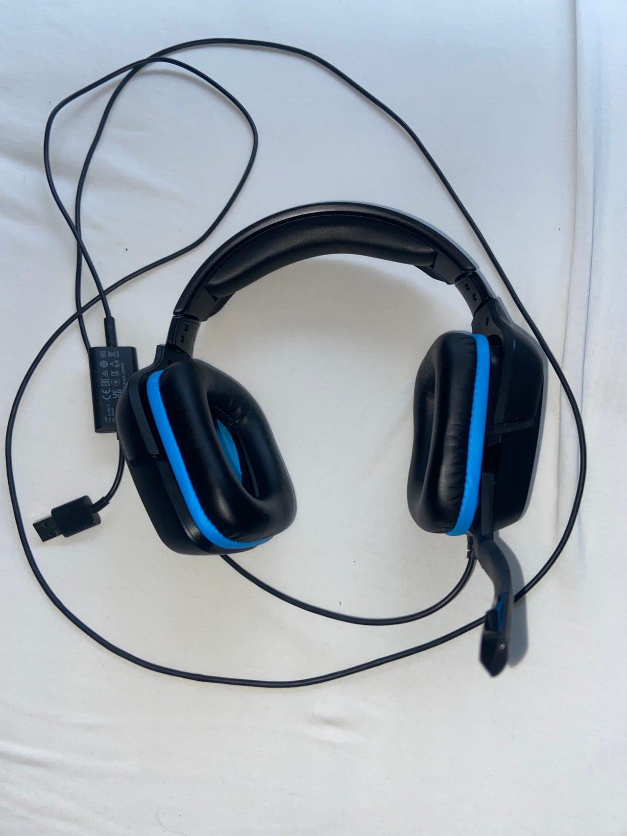 Logitech G430 Gamingheadset svart och blå | Blocket
