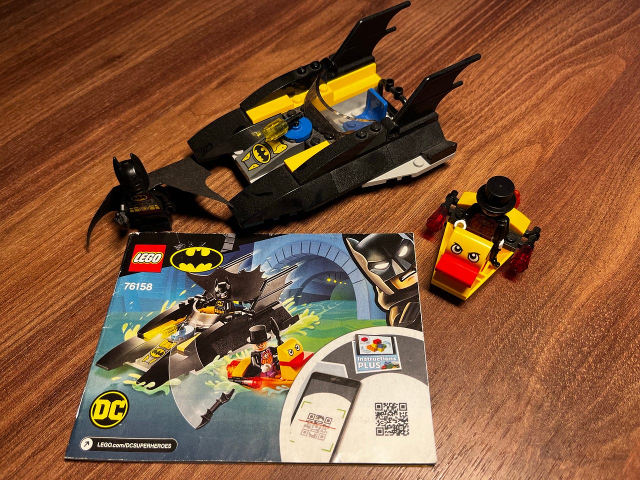 LEGO DC Batman Batmobil byggsats med minifigurer | Blocket