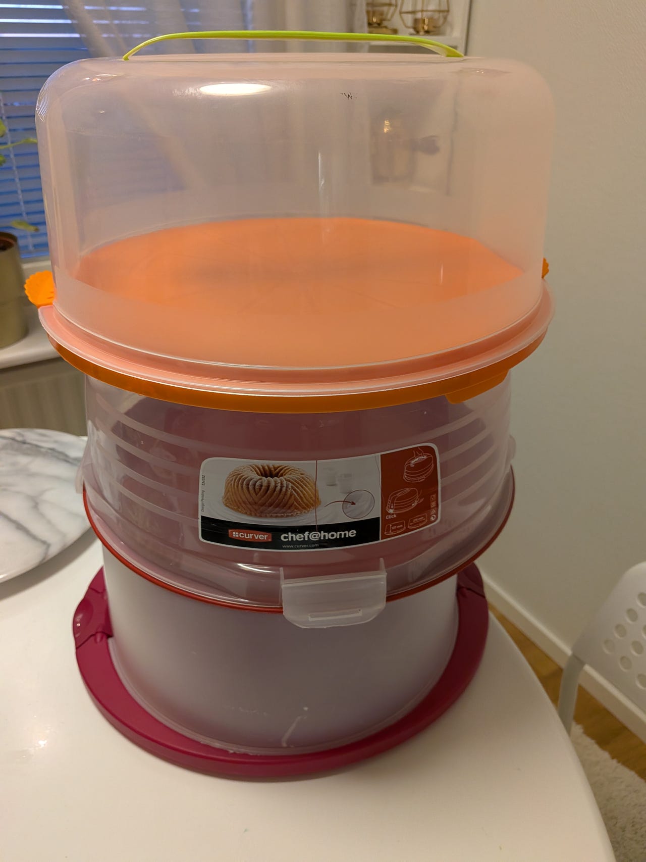 Wilton Cake Carrier med handtag och lock | Blocket