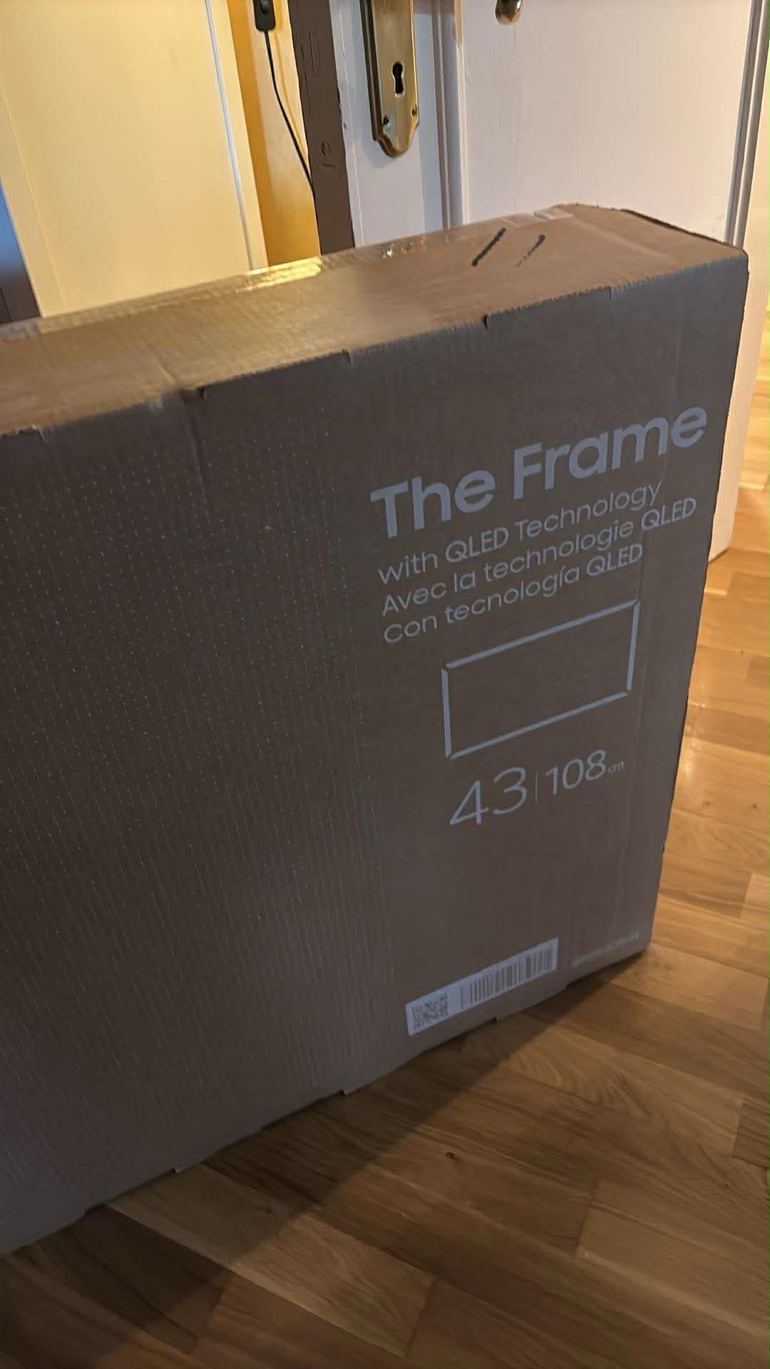 Oöppnad Samsung The Frame 43” – ny i kartong | Blocket