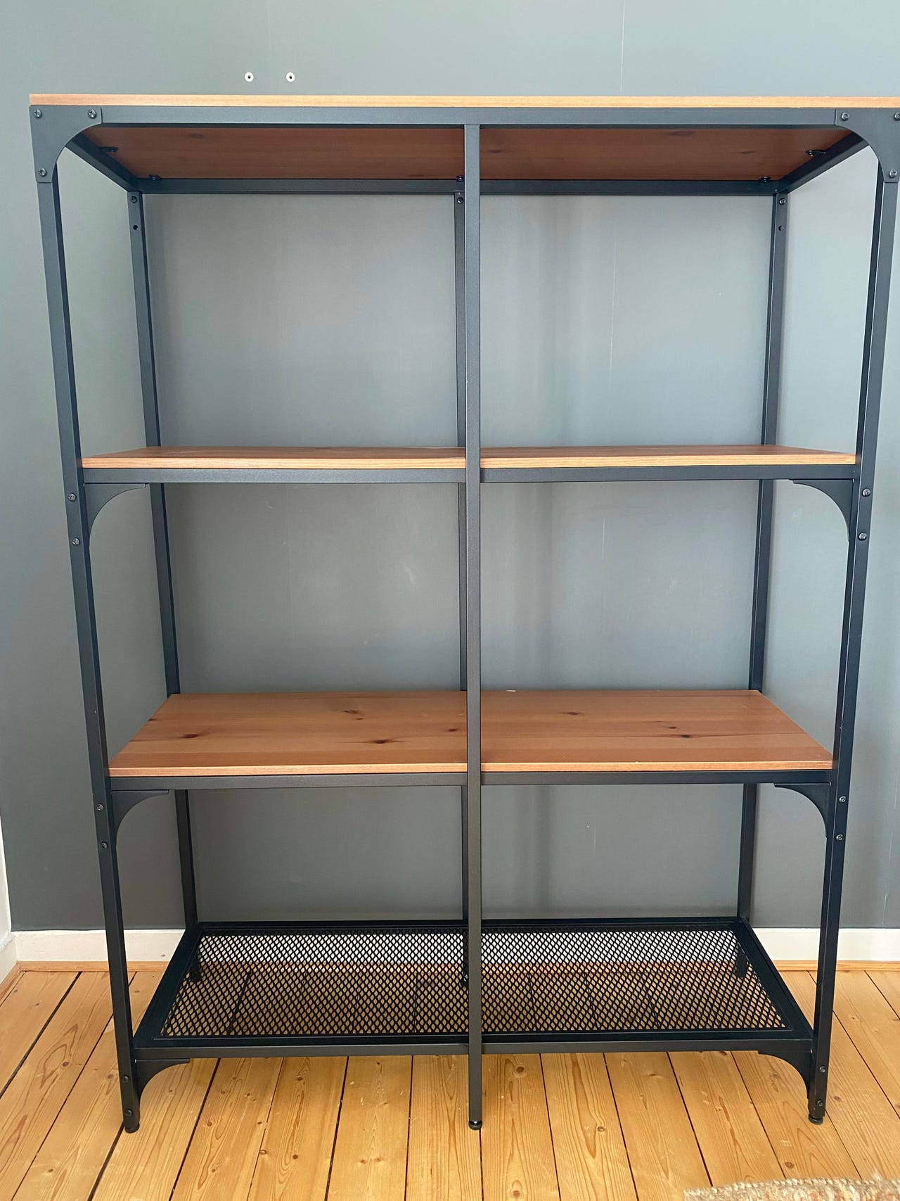 IKEA Fjällbo hyllan i metall och trä | Blocket