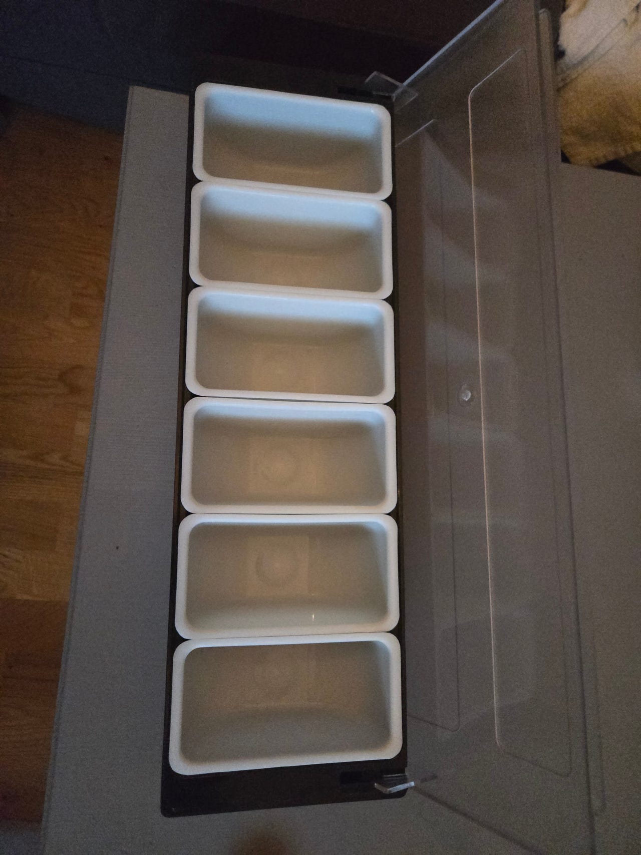 Kryddbehållare, 6 fack | Blocket