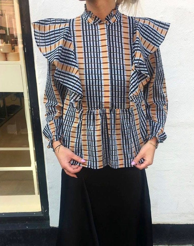 Samsøe Samsøe – blus med detaljrika volanger och krage 100% bomull ...