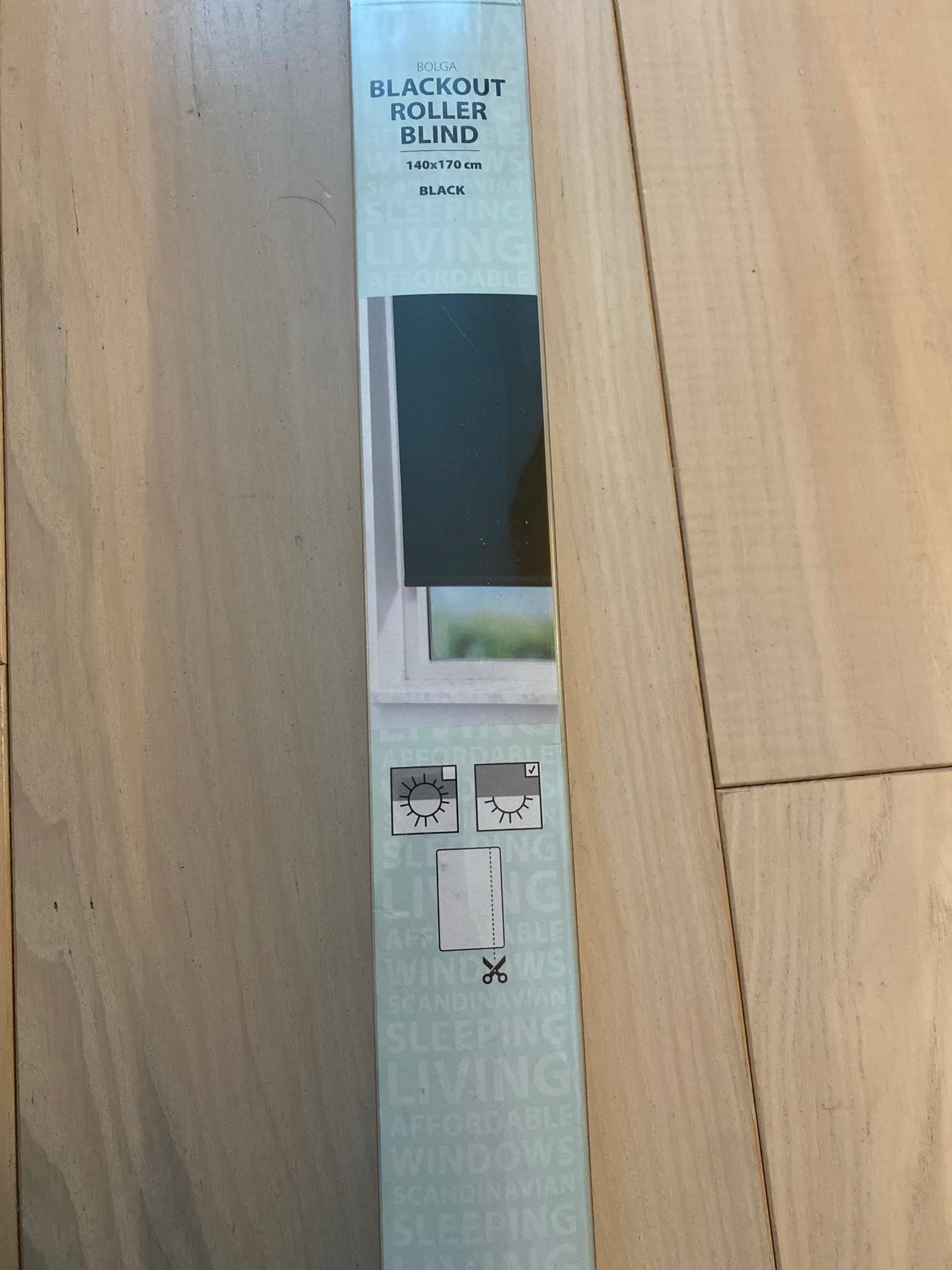 Svart blackout rullgardin 140x170 cm | Blocket