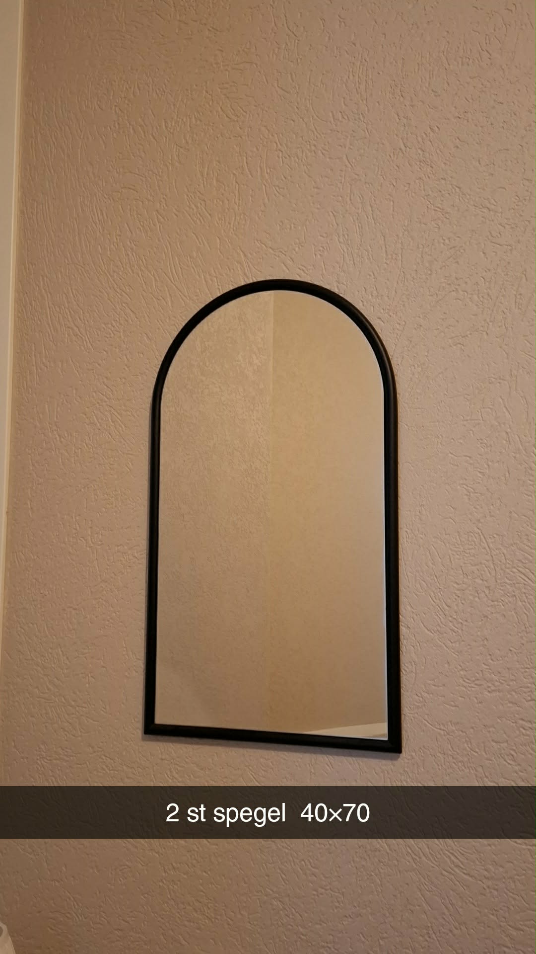 Byrå med rund spegel | Blocket