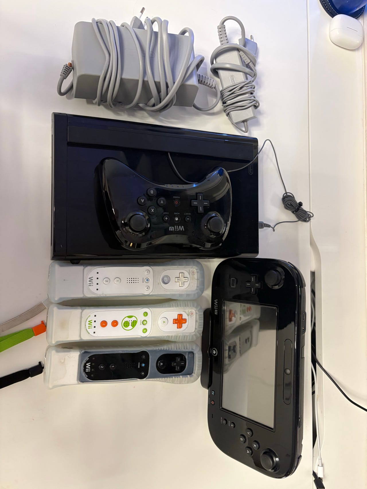 Nintendo Wii Spelkonsol med kontroller och spel | Blocket