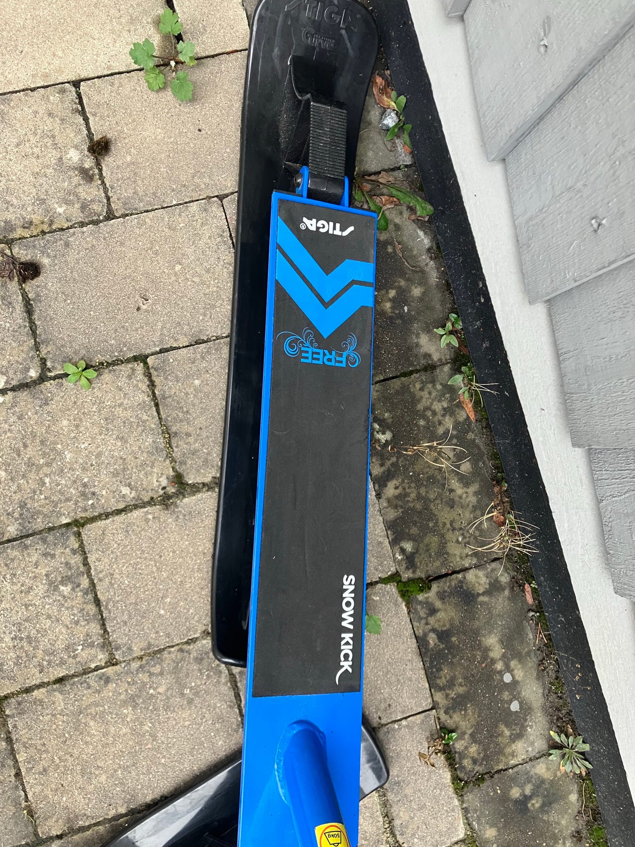 STIGA Snow Kick Free Black/Blue | Blocket