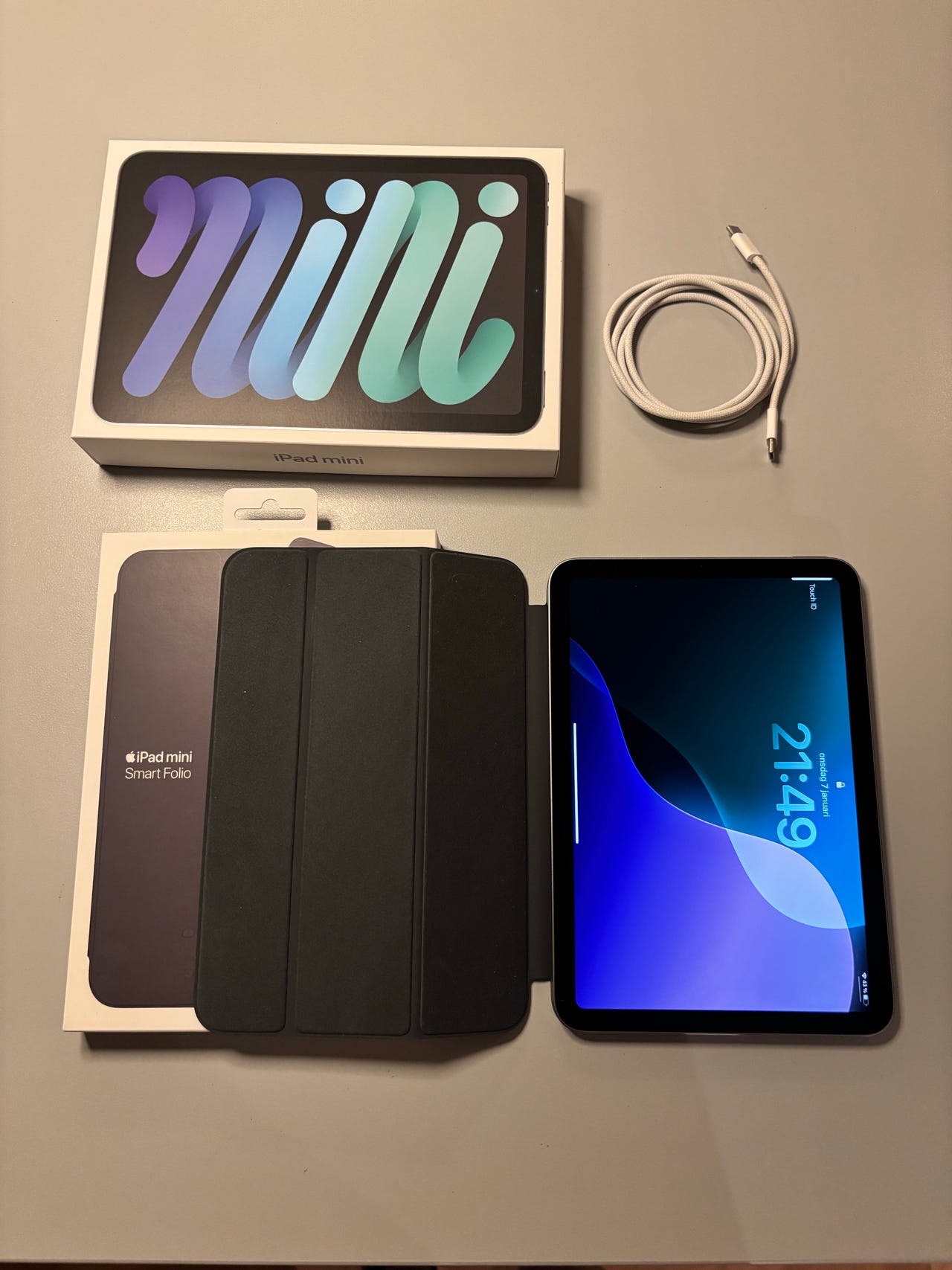 Ny Apple iPad Mini 128 GB + Smart Folio | Blocket