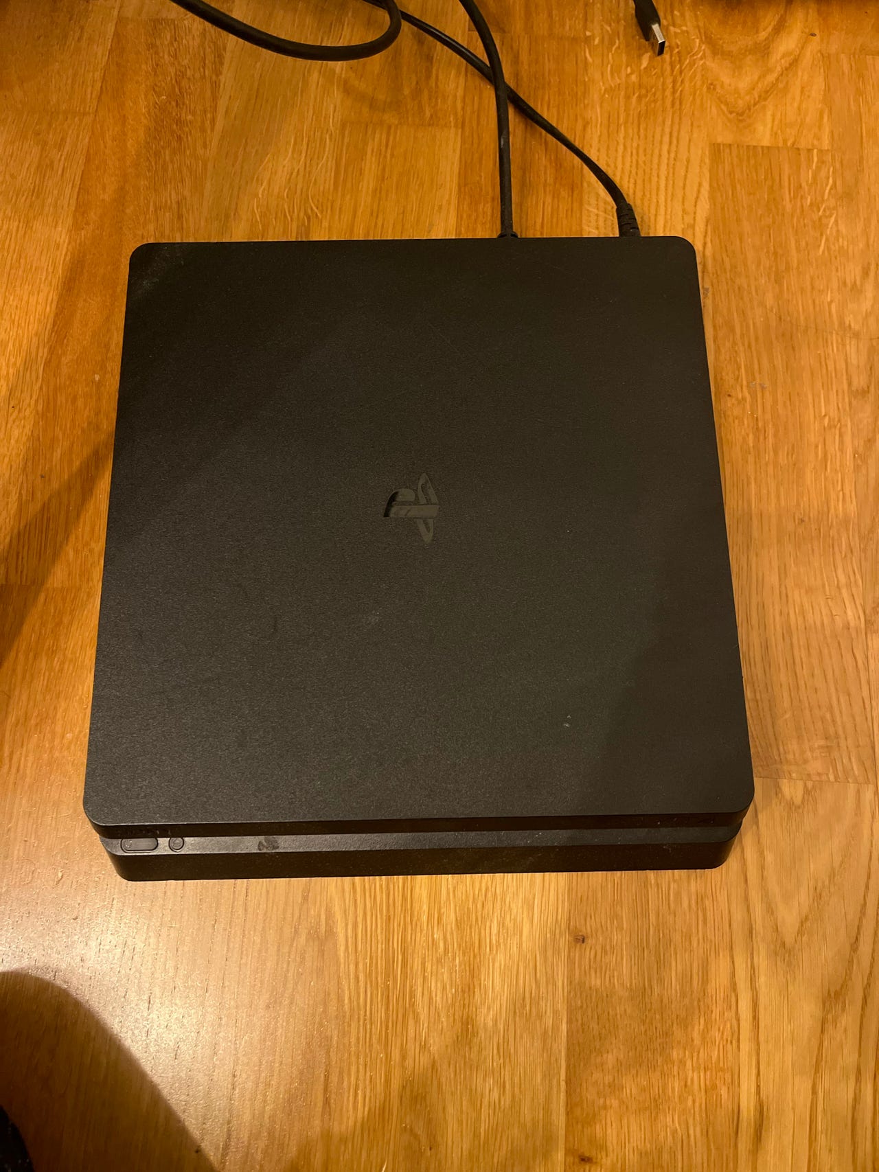 PlayStation 4 Spelkonsol med spel | Blocket