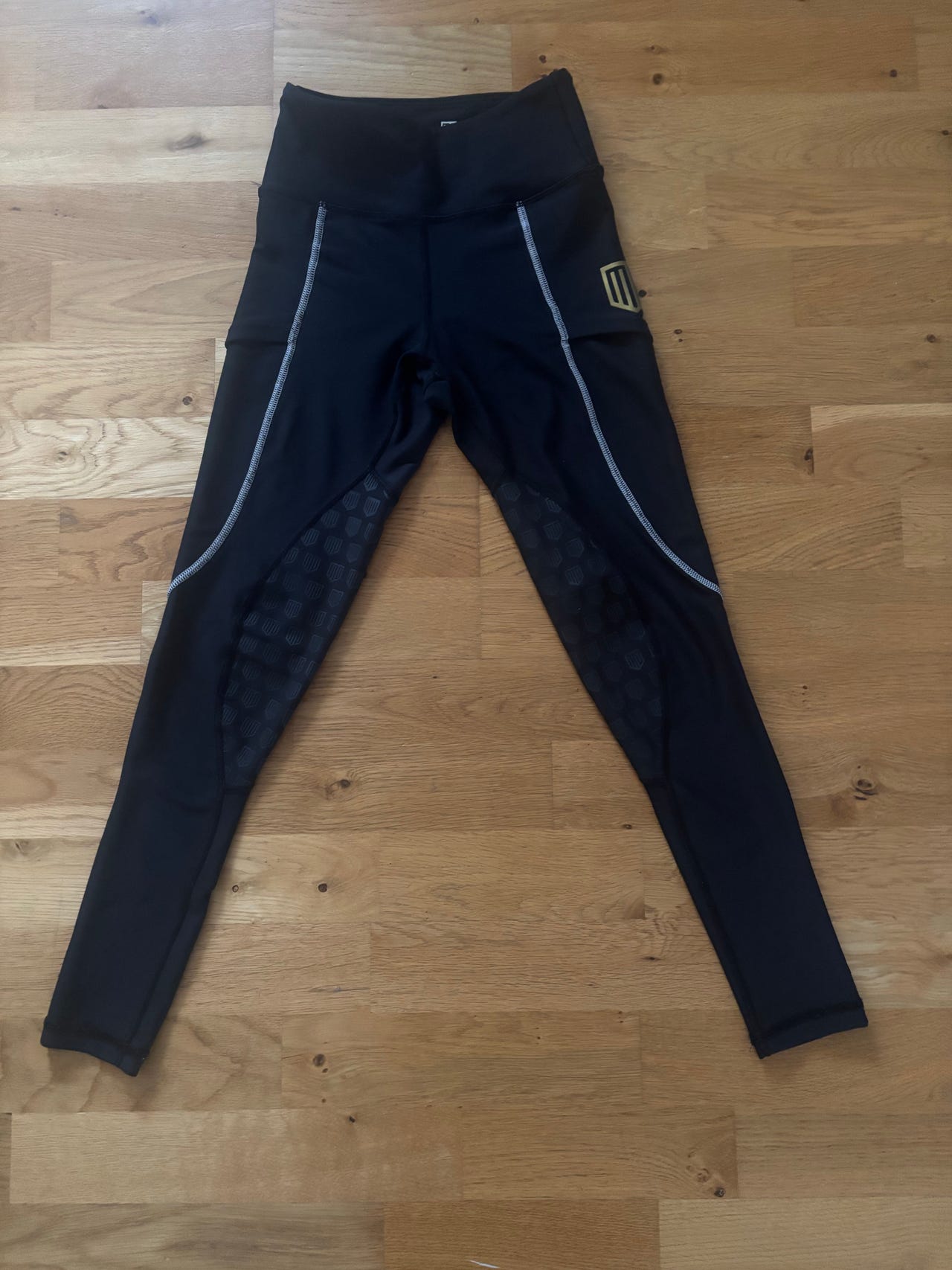 Maya Delorez ridbyxor | Blocket