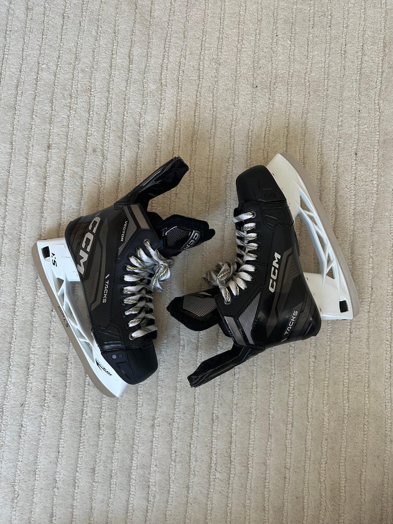 CCM Tacks Vector Limited Edition 25/26 – Hockeyskridskor US 8.5 / EUR ...