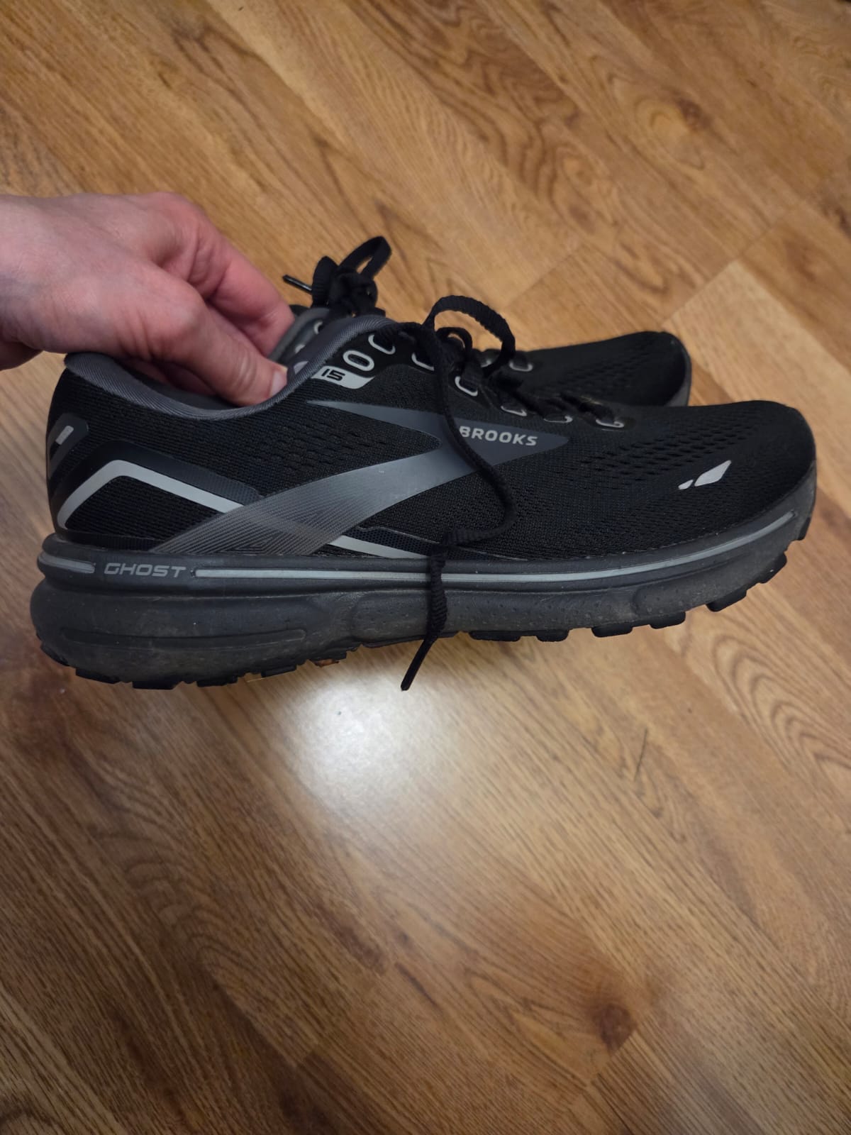 Brooks Ghost frilufts-/löparskor | Blocket