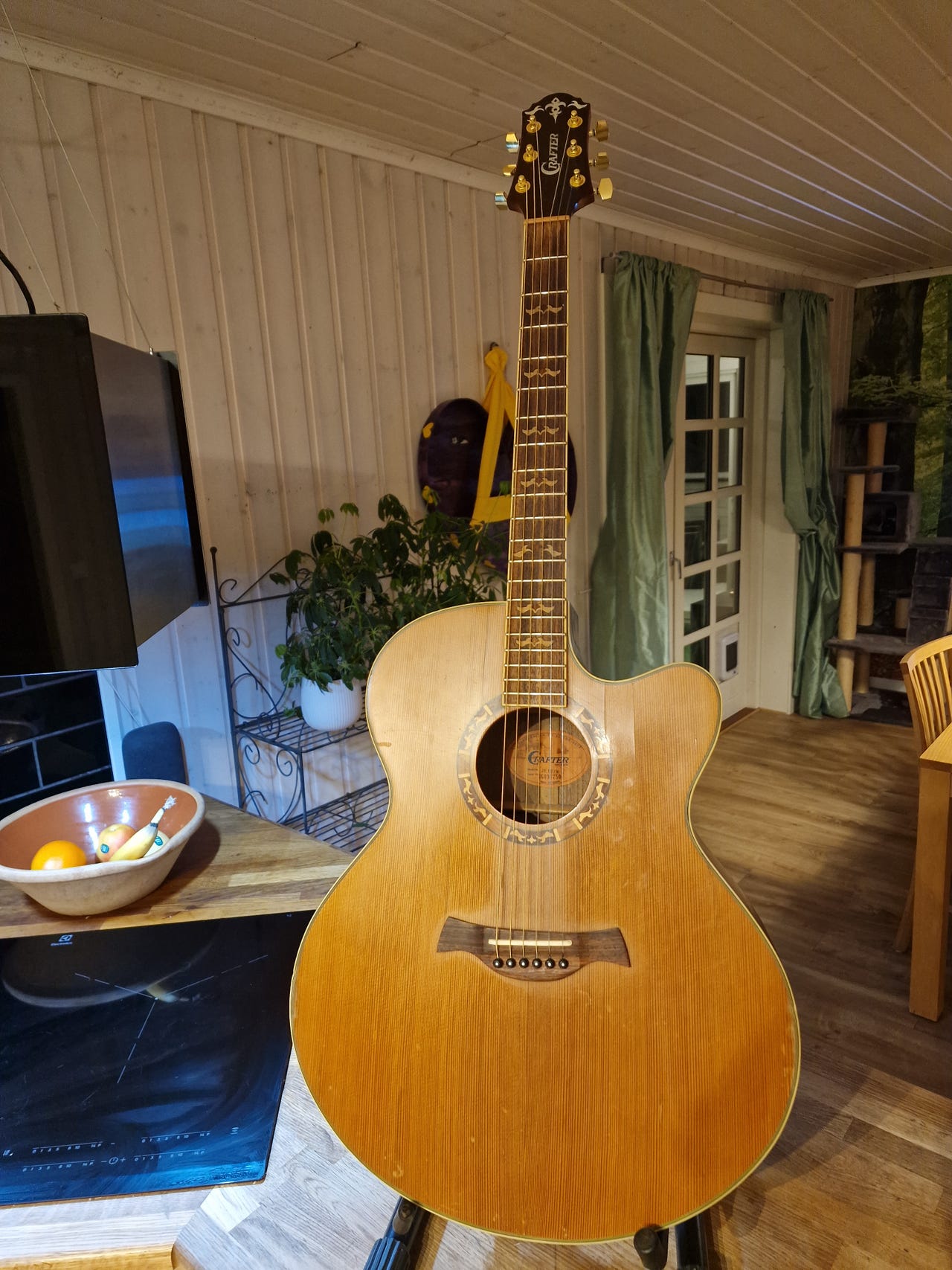 Crafter JE18/N, bra akustisk gitarr | Blocket