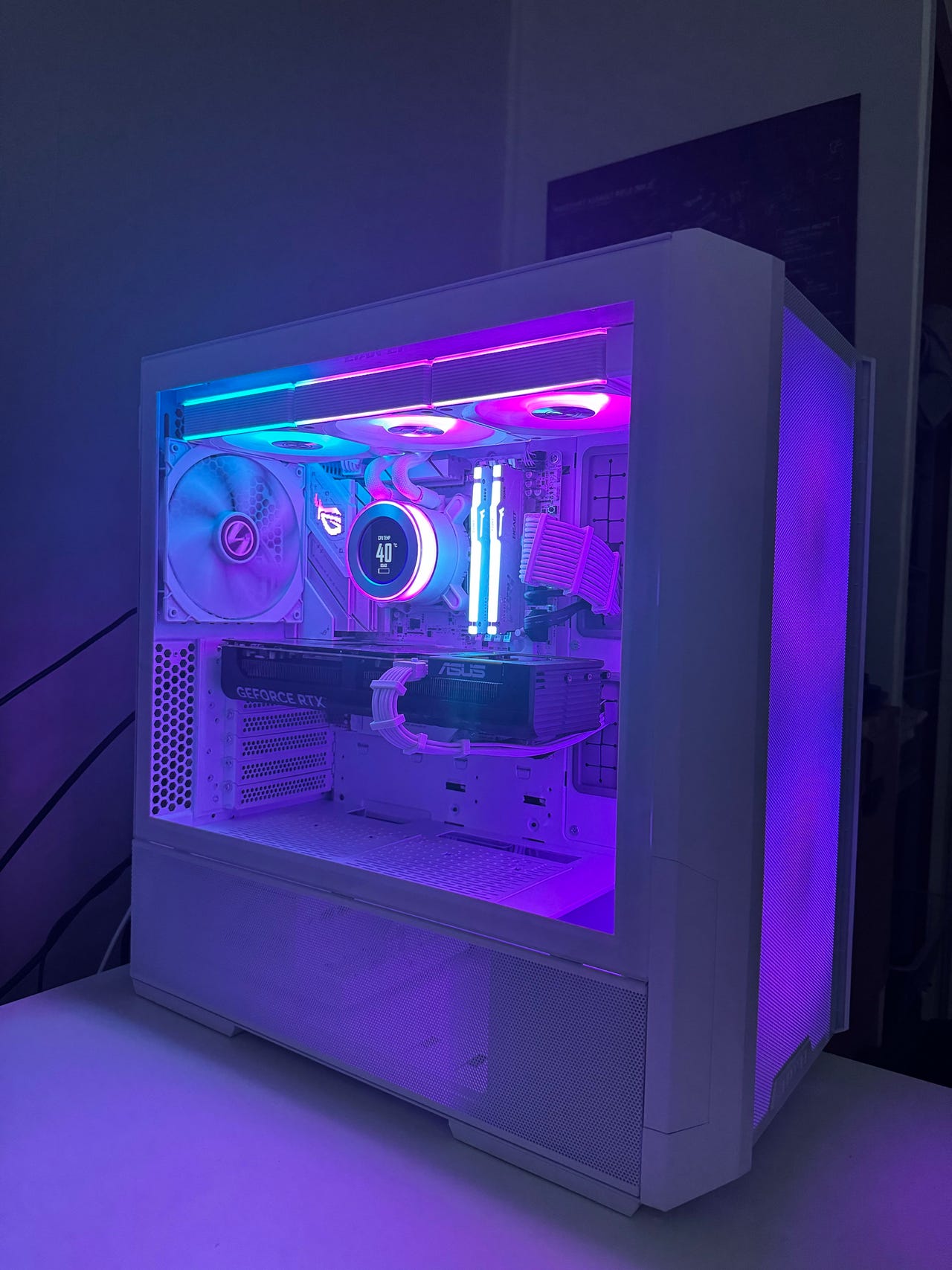 Gaming dator 5070Ti OC/Ryzen 7 9800X3D Vatten kyld | Blocket