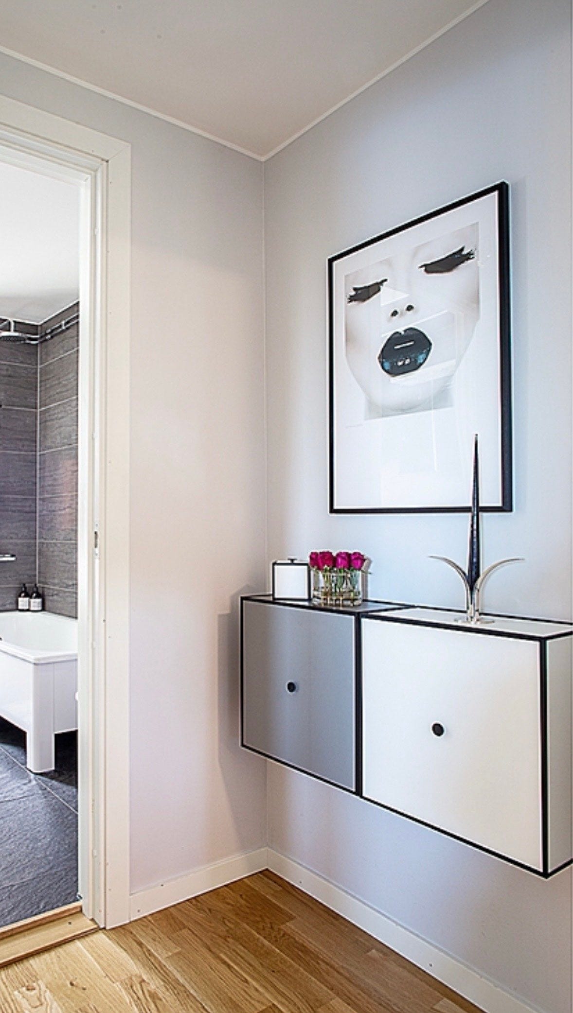 Frame by Lassen (nu Audo Copenhagen) - snygga väggskåp | Blocket