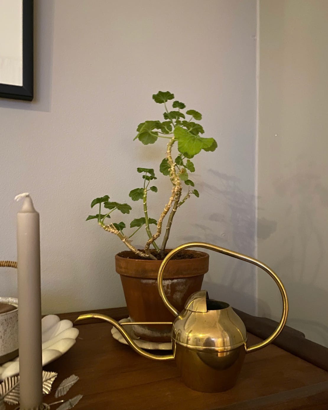 Äldre dekorativ vattenkanna i mässing | Blocket