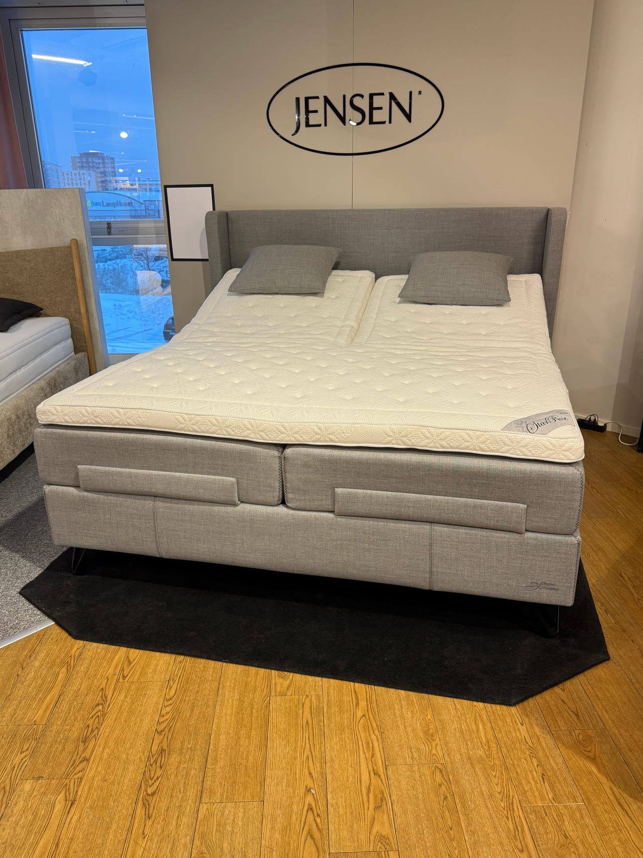 Jensen Säng | Blocket