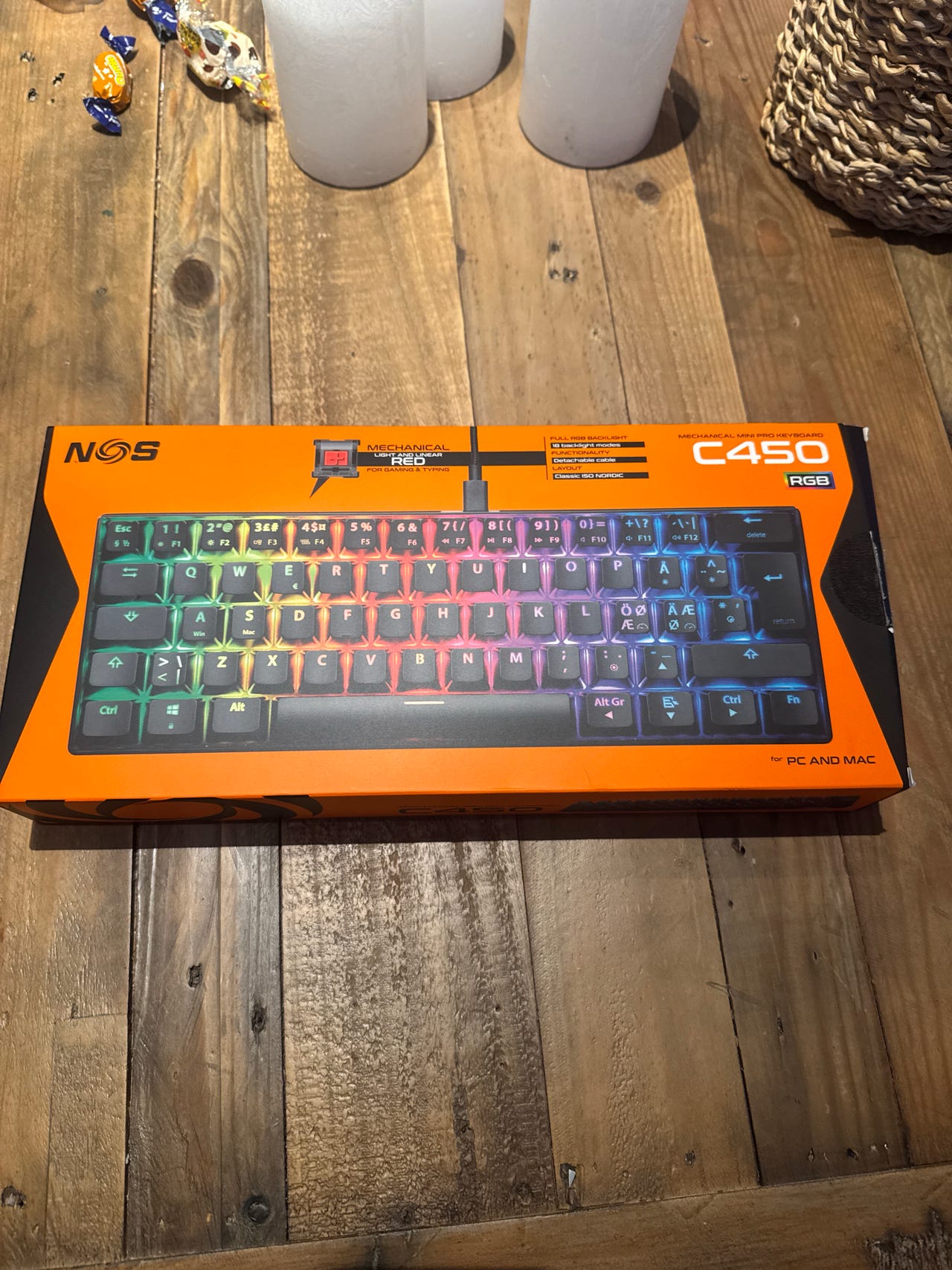 Helt ny och oanvänd NOS C450 Mini Keyboard Pro RGB tangentbord | Blocket