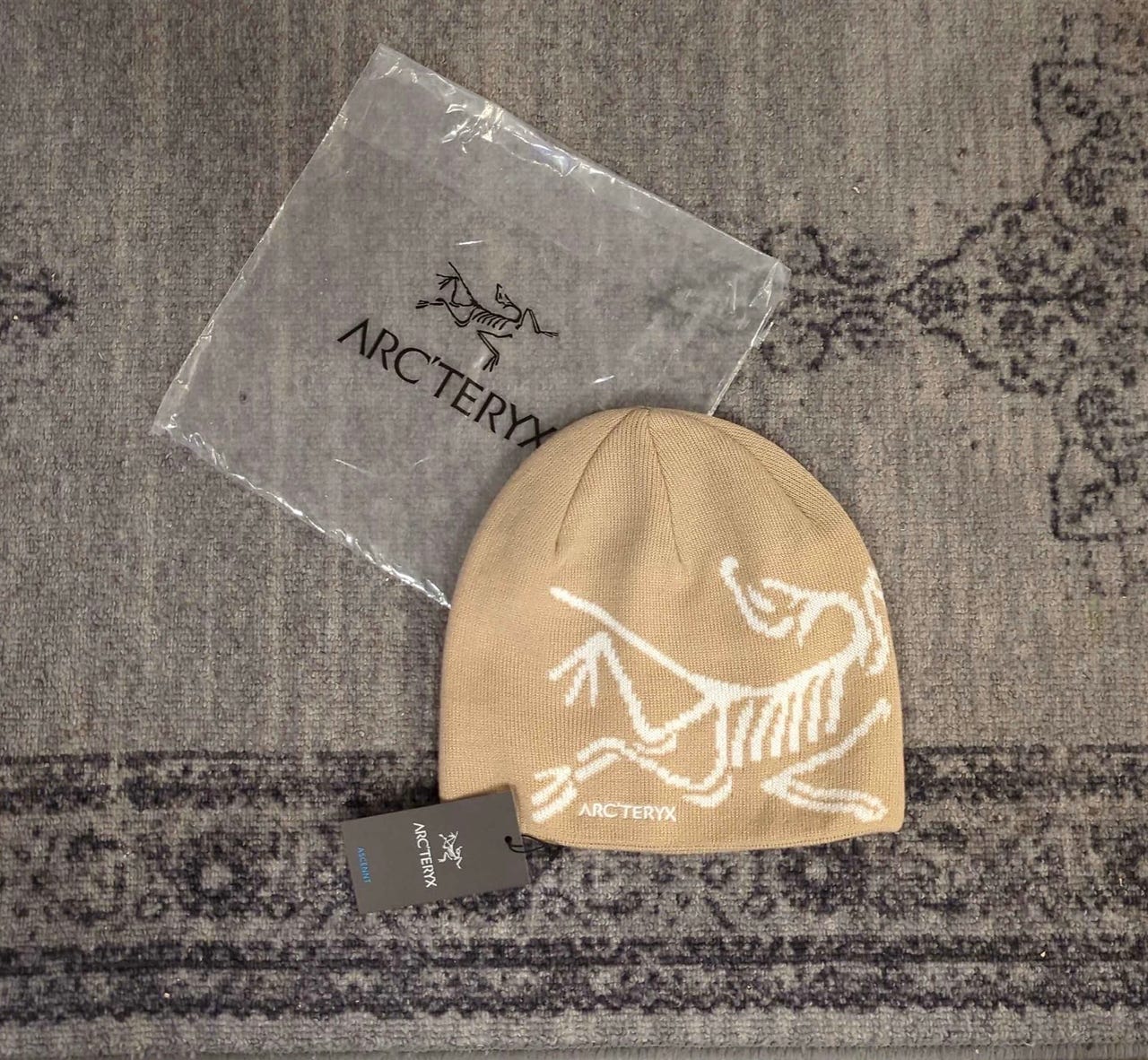 Arc'teryx Mössa Beige Akryl One size | Blocket