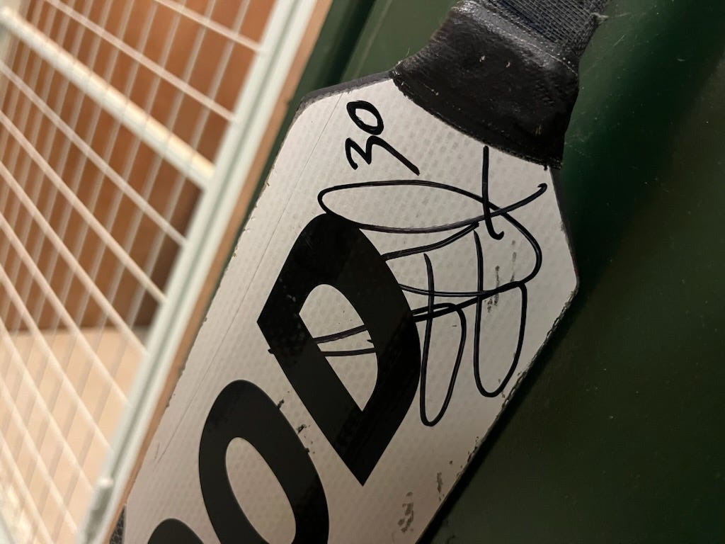 Signerad hockeyklubba – Henrik Lundqvist | Blocket