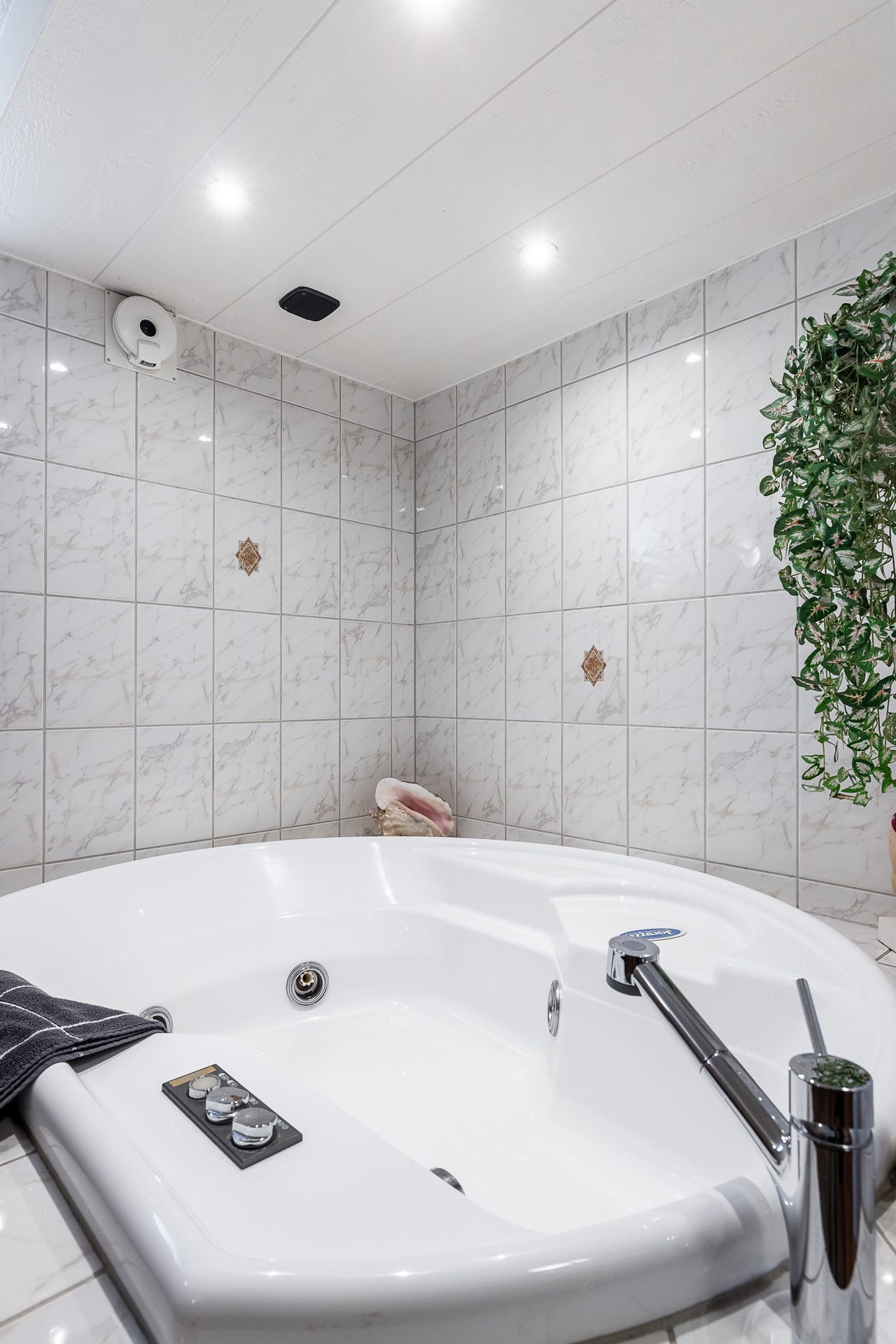 Bubbelbadkar med blandare | Blocket