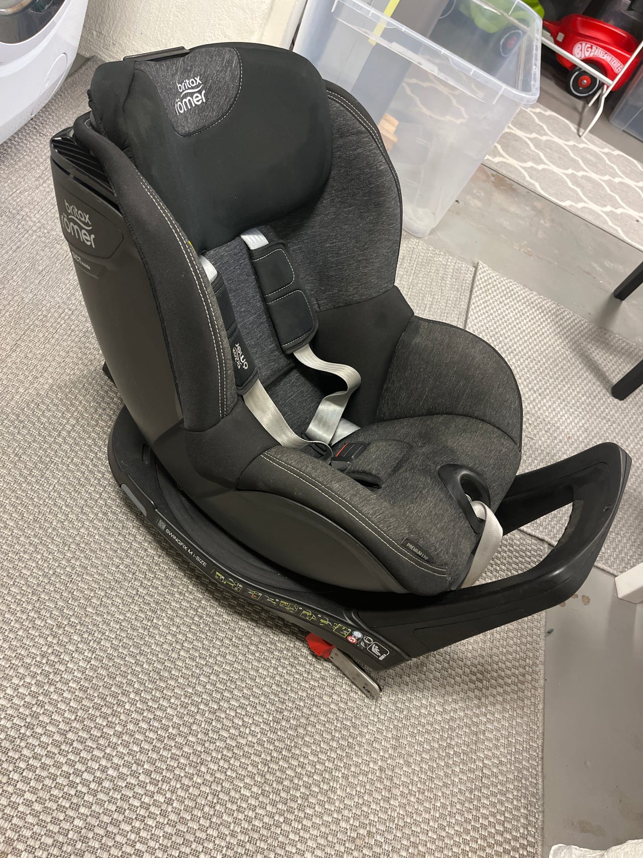 Swingfix M i -SIZE Britax | Blocket