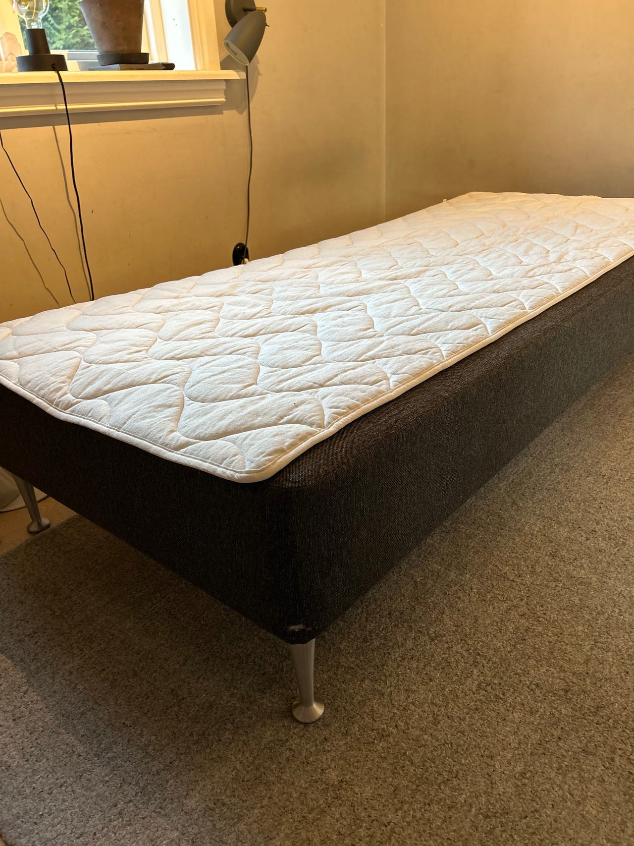 IKEA MYSA säng med madrass 90x200 cm grå | Blocket