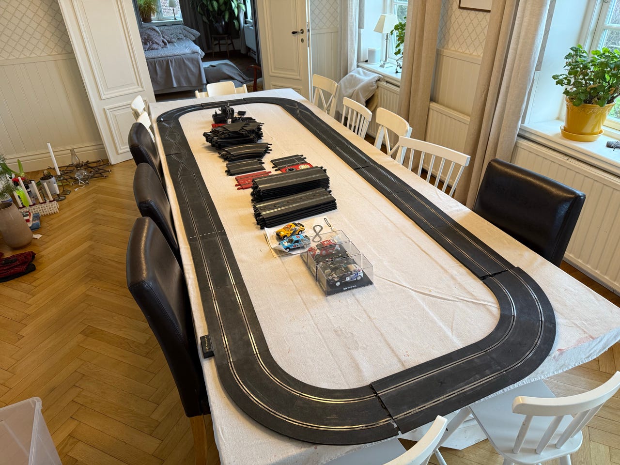 Scalextric Bilbana med tillbehör | Blocket